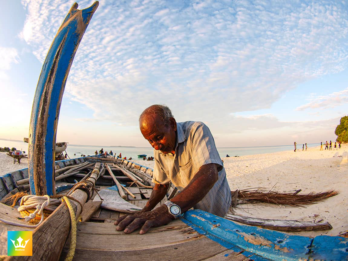 The dhoni. The perfect dive boat - Blue Force Fleet